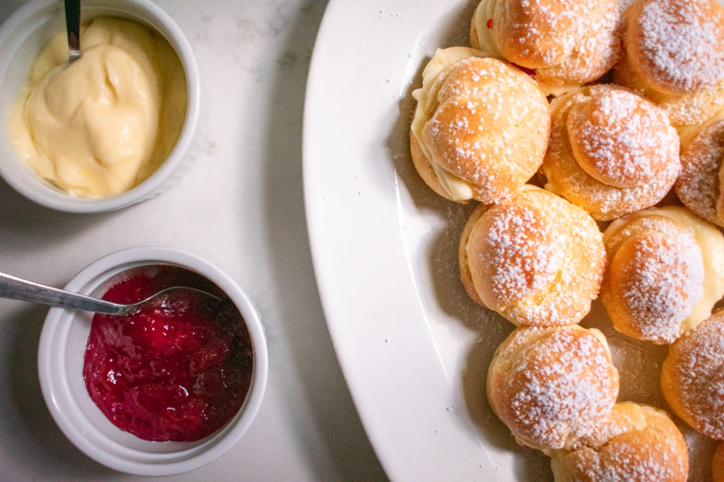 Simple Vandbakkelser (Danish Cream Puffs/Choux Buns) - Skandibaking