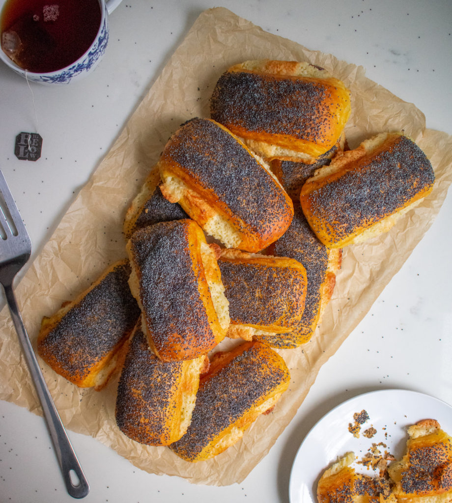 Tebirkes (Danish Pastry with Poppy Seeds) - Skandibaking