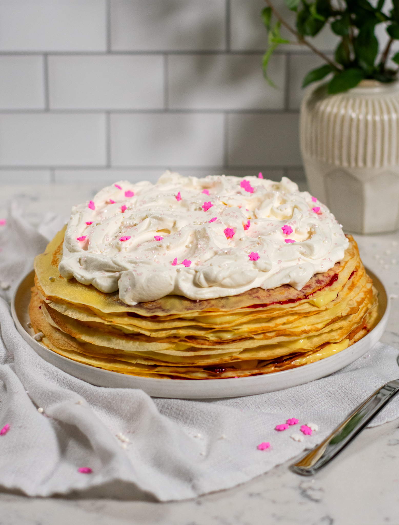 Pandekagelagkage (Vanilla and Raspberry Pancake Layer Cake) - Skandibaking
